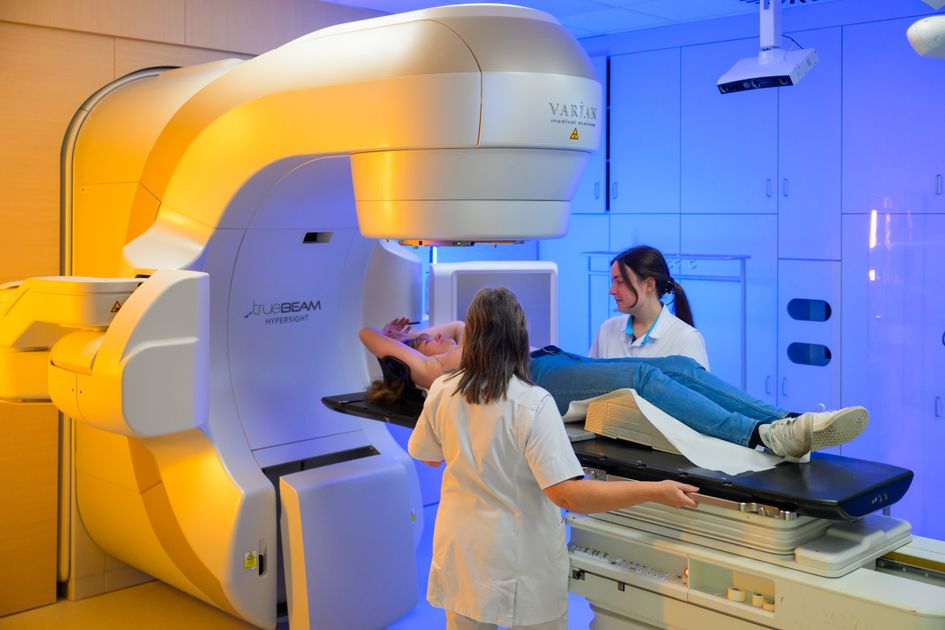 Eerste patiënt krijgt bestraling met innovatieve ‘RAD’-techniek | UZ Leuven